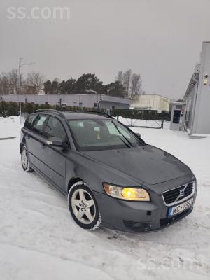 Volvo V50 2009 in Jurmala, with an engine capacity of 1.60 L and mileage of 308 thousand km for 2750 €, photo 2 on AUTOMOTO.COM.LV