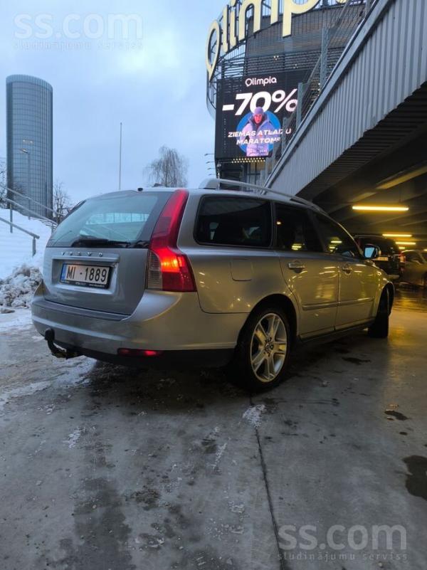 Volvo V50 2009 Rīga, ar dzinēja tilpumu 1.60 L un nobraukumu 355 tūkst. km par 3800 €, foto 6 vietnē AUTOMOTO.COM.LV