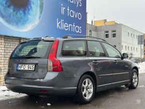 Volvo V50 2009 Kauņa, ar dzinēja tilpumu 1.56 L un nobraukumu 334 tūkst. km par 2000 €, foto 3 vietnē AUTOMOTO.COM.LV