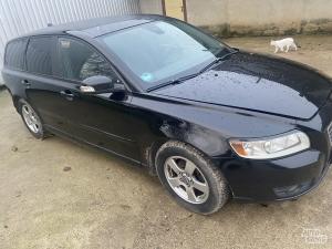 Volvo V50 2009 in Marijampole, with an engine capacity of 1.80 L and mileage of 318 thousand km for 1300 €, photo 7 on AUTOMOTO.COM.LV