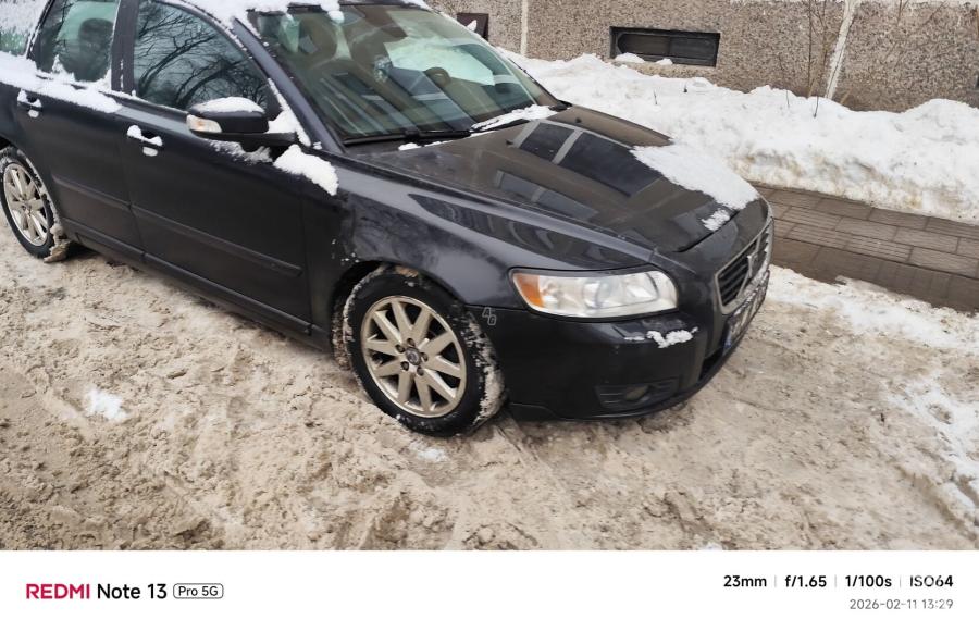 Volvo V50 2009 in Vilnius, with an engine capacity of 2.00 L and mileage of 304 thousand km for 1100 €, photo 7 on AUTOMOTO.COM.LV