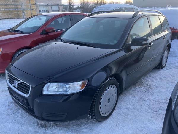 Volvo V50 2009 in Rokiskis, with an engine capacity of 2.00 L and mileage of 161 thousand km for 3150 €, photo 1 on AUTOMOTO.COM.LV
