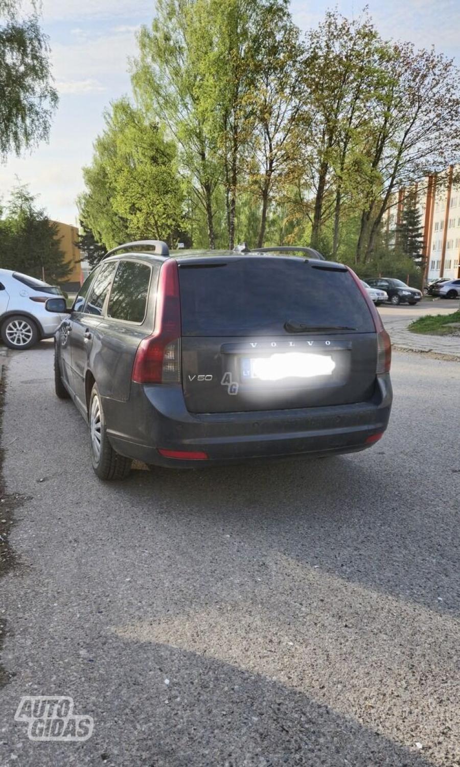 Volvo V50 2009 Alīta, ar dzinēja tilpumu 1.60 L un nobraukumu 336 tūkst. km par 1900 €, foto 3 vietnē AUTOMOTO.COM.LV