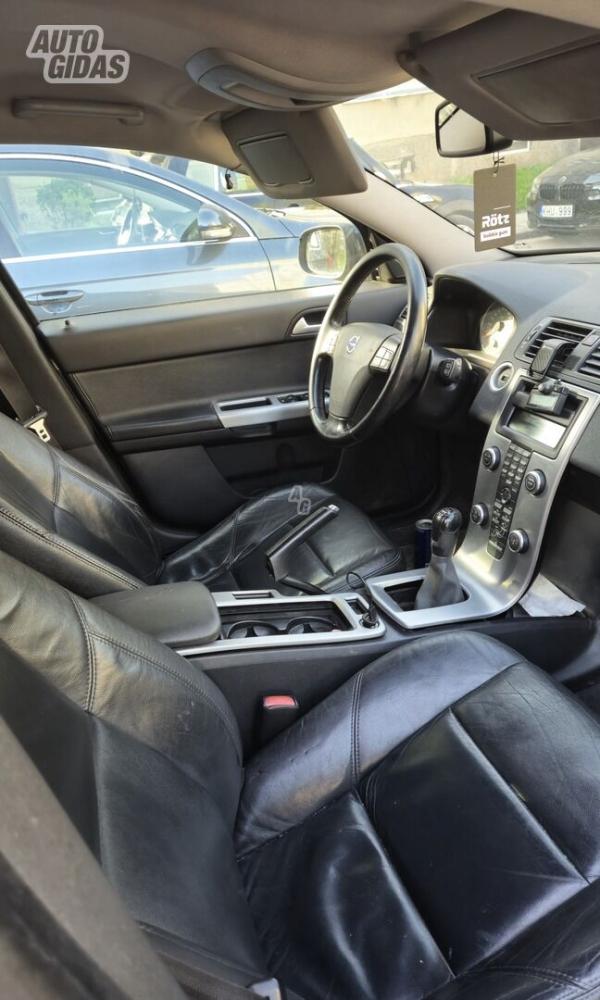 Volvo V50 2009 Alīta, ar dzinēja tilpumu 1.60 L un nobraukumu 336 tūkst. km par 1900 €, foto 5 vietnē AUTOMOTO.COM.LV
