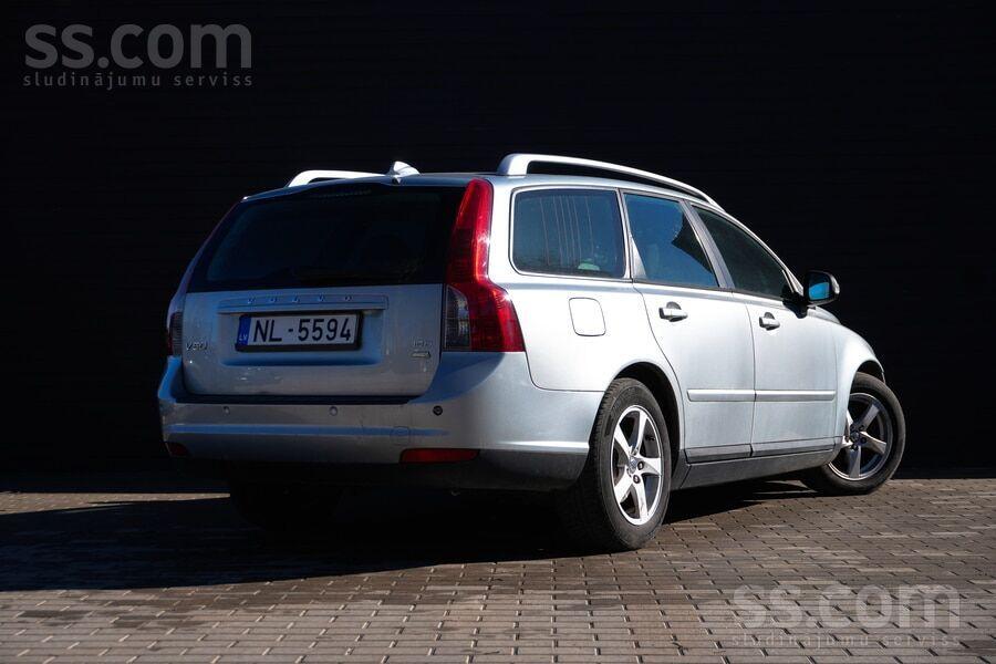 Volvo V50 2009 Rīga, ar dzinēja tilpumu 1.60 L un nobraukumu 329 tūkst. km par 3990 €, foto 4 vietnē AUTOMOTO.COM.LV