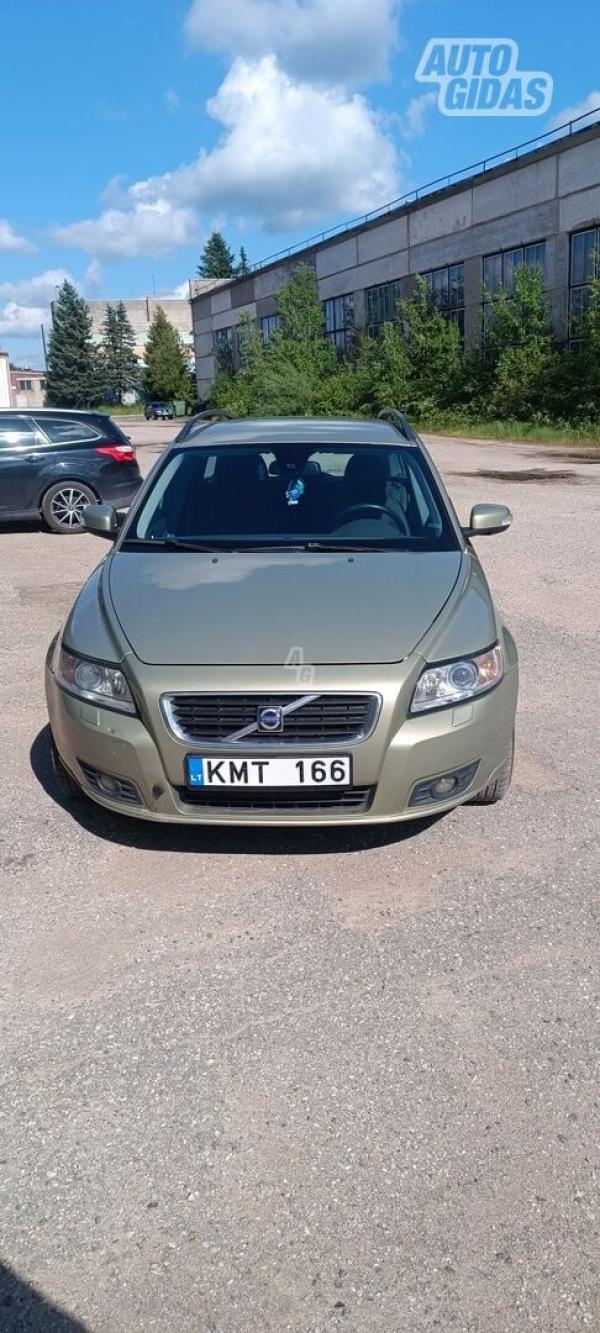 Volvo V50 2009 Viļņa, ar dzinēja tilpumu 1.60 L un nobraukumu 346 tūkst. km par 950 €, foto 3 vietnē AUTOMOTO.COM.LV