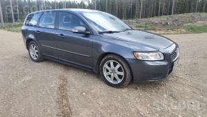 Volvo V50 2009 in Daugavpils, with an engine capacity of 2.00 L and mileage of 333 thousand km for 2500 €, photo  on AUTOMOTO.COM.LV