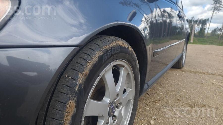Volvo V50 2009 in Daugavpils, with an engine capacity of 2.00 L and mileage of 333 thousand km for 2500 €, photo 7 on AUTOMOTO.COM.LV