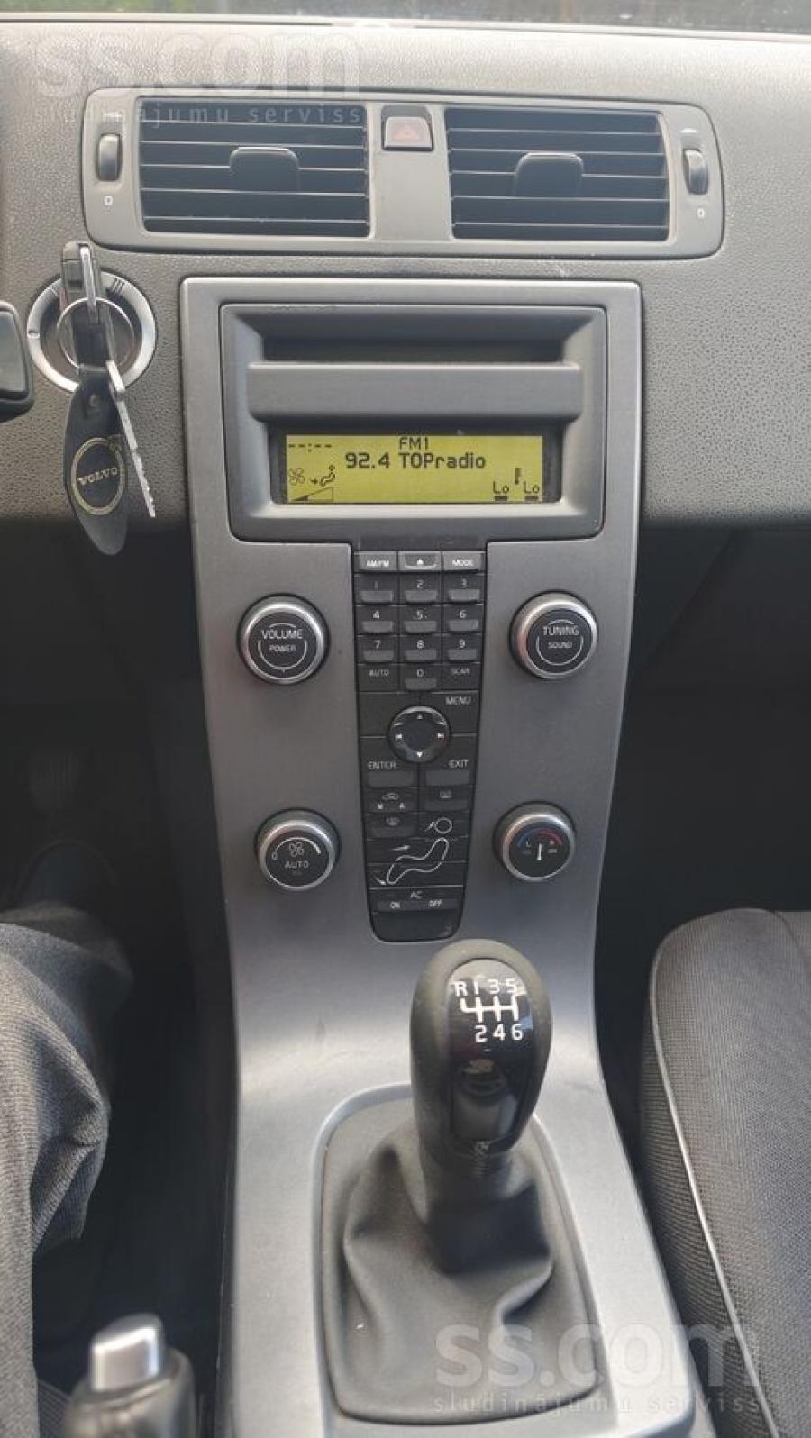 Volvo V50 2009 in Daugavpils, with an engine capacity of 2.00 L and mileage of 333 thousand km for 2500 €, photo 15 on AUTOMOTO.COM.LV