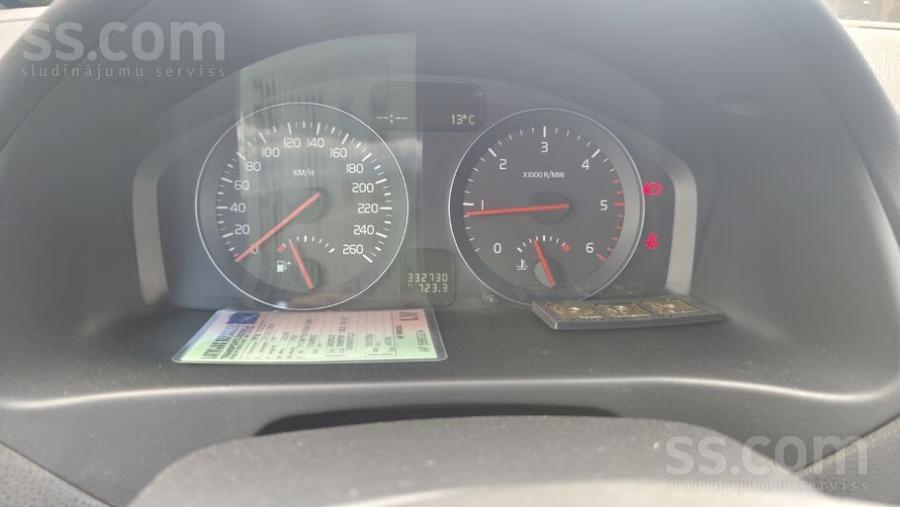 Volvo V50 2009 in Daugavpils, with an engine capacity of 2.00 L and mileage of 333 thousand km for 2500 €, photo 16 on AUTOMOTO.COM.LV