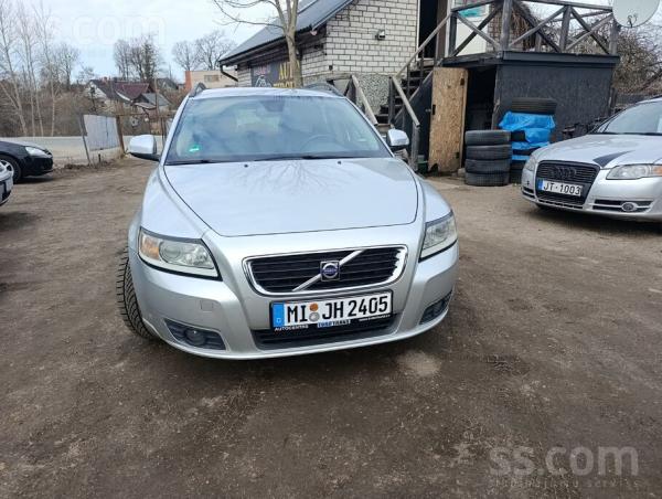 Volvo V50 2009 Rēzekne, ar dzinēja tilpumu 1.60 L un nobraukumu 279 tūkst. km par 2850 €, foto 2 vietnē AUTOMOTO.COM.LV