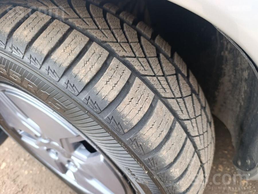 Volvo V50 2009 Rēzekne, ar dzinēja tilpumu 1.60 L un nobraukumu 279 tūkst. km par 2850 €, foto 15 vietnē AUTOMOTO.COM.LV