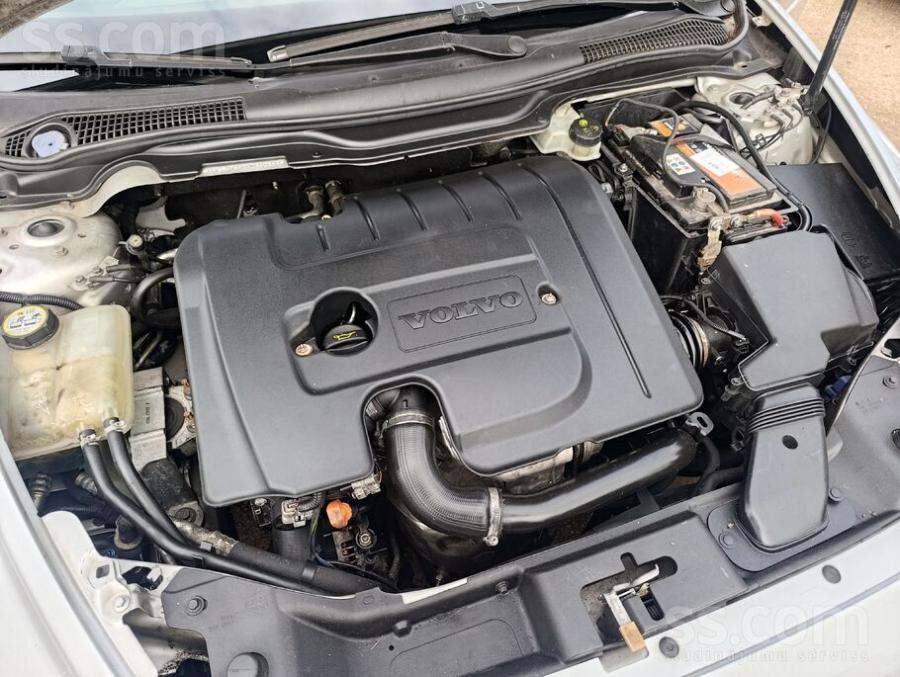 Volvo V50 2009 Rēzekne, ar dzinēja tilpumu 1.60 L un nobraukumu 279 tūkst. km par 2850 €, foto 17 vietnē AUTOMOTO.COM.LV