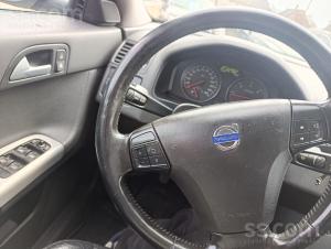 Volvo V50 2009 Rēzekne, ar dzinēja tilpumu 1.60 L un nobraukumu 279 tūkst. km par 2850 €, foto 20 vietnē AUTOMOTO.COM.LV