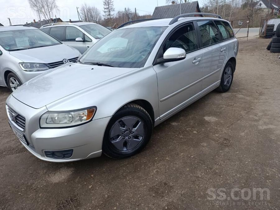 Volvo V50 2009 Rēzekne, ar dzinēja tilpumu 1.60 L un nobraukumu 279 tūkst. km par 2850 €, foto 23 vietnē AUTOMOTO.COM.LV
