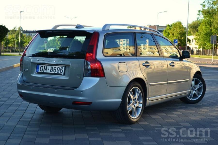 Volvo V50 2009 Jelgava, ar dzinēja tilpumu 1.60 L un nobraukumu 0 tūkst. km par 3790 €, foto 4 vietnē AUTOMOTO.COM.LV