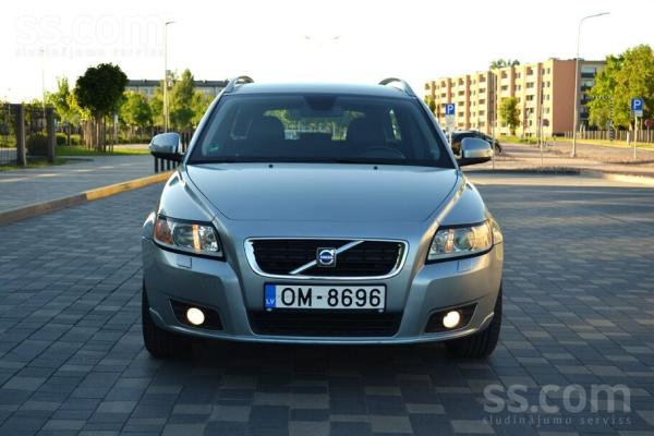 Volvo V50 2009 in Jelgava, with an engine capacity of 1.60 L and mileage of 0 thousand km for 3790 €, photo 6 on AUTOMOTO.COM.LV