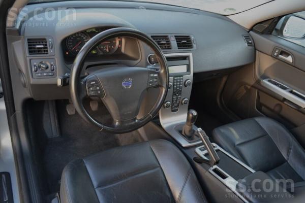 Volvo V50 2009 in Jelgava, with an engine capacity of 1.60 L and mileage of 0 thousand km for 3790 €, photo 7 on AUTOMOTO.COM.LV