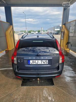 Volvo V50 2009 in Kaunas, with an engine capacity of 1.60 L and mileage of 347 thousand km for 1900 €, photo 4 on AUTOMOTO.COM.LV