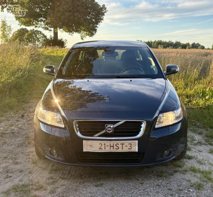 Volvo V50 2009 in Silale, with an engine capacity of 1.60 L and mileage of 288 thousand km for 2750 €, photo 7 on AUTOMOTO.COM.LV