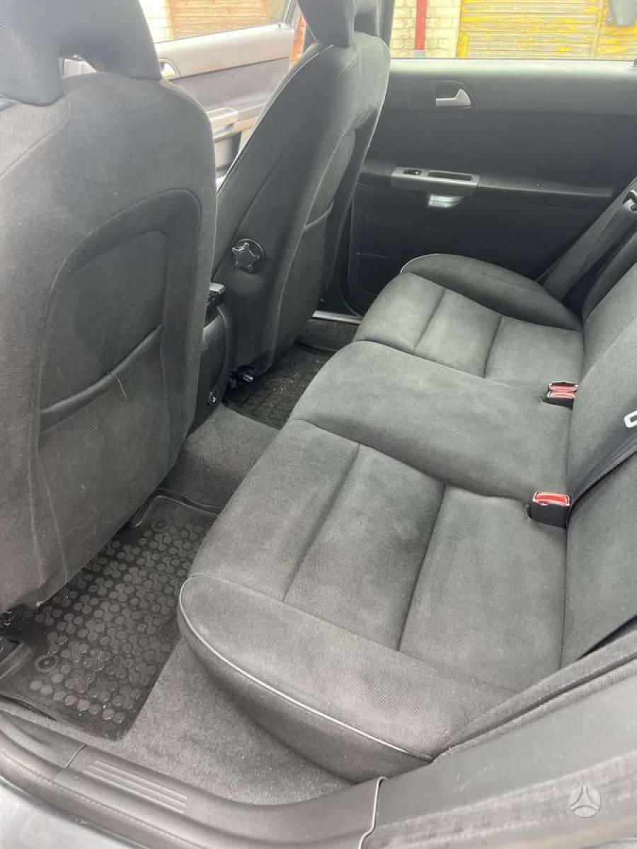 Volvo V50 2009 Viļņa, ar dzinēja tilpumu 1.56 L un nobraukumu 438 tūkst. km par 1350 €, foto 11 vietnē AUTOMOTO.COM.LV