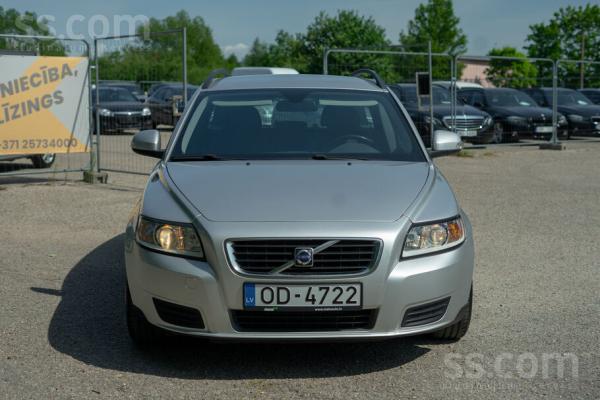 Volvo V50 2010 in Liepaja, with an engine capacity of 1.60 L and mileage of 290 thousand km for 4300 €, photo 2 on AUTOMOTO.COM.LV