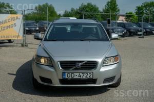 Volvo V50 2010 in Liepaja, with an engine capacity of 1.60 L and mileage of 290 thousand km for 4300 €, photo 2 on AUTOMOTO.COM.LV