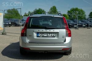 Volvo V50 2010 in Liepaja, with an engine capacity of 1.60 L and mileage of 290 thousand km for 4300 €, photo 5 on AUTOMOTO.COM.LV