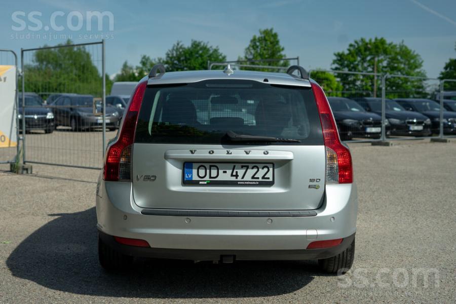 Volvo V50 2010 in Liepaja, with an engine capacity of 1.60 L and mileage of 290 thousand km for 4300 €, photo 5 on AUTOMOTO.COM.LV