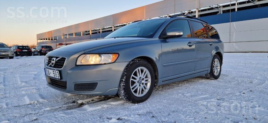 Volvo V50 2010 Daugavpils, ar dzinēja tilpumu 1.60 L un nobraukumu 283 tūkst. km par 3500 €, foto 1 vietnē AUTOMOTO.COM.LV