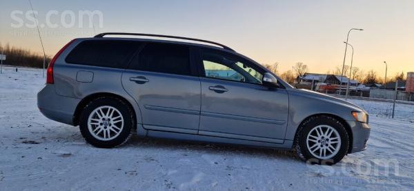 Volvo V50 2010 Daugavpils, ar dzinēja tilpumu 1.60 L un nobraukumu 283 tūkst. km par 3500 €, foto 6 vietnē AUTOMOTO.COM.LV