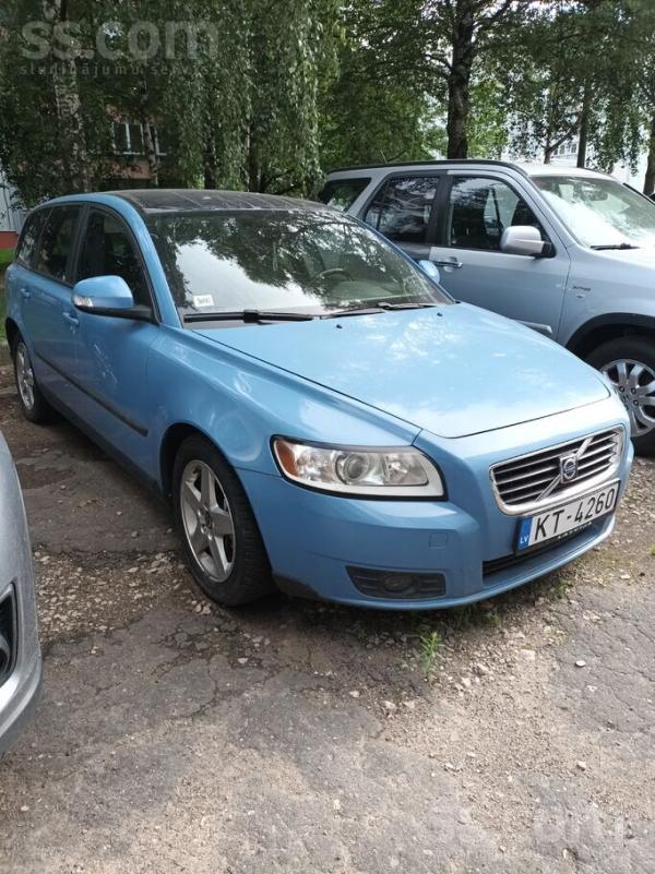 Volvo V50 2010 Rīga, ar dzinēja tilpumu 2.00 L un nobraukumu 232 tūkst. km par 800 €, foto 2 vietnē AUTOMOTO.COM.LV