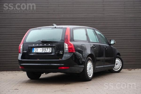 Volvo V50 2010 Rīga, ar dzinēja tilpumu 1.60 L un nobraukumu 341 tūkst. km par 4290 €, foto 3 vietnē AUTOMOTO.COM.LV