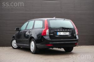 Volvo V50 2010 Rīga, ar dzinēja tilpumu 1.60 L un nobraukumu 341 tūkst. km par 4290 €, foto 4 vietnē AUTOMOTO.COM.LV