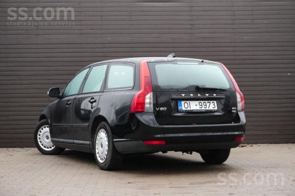 Volvo V50 2010 Rīga, ar dzinēja tilpumu 1.60 L un nobraukumu 341 tūkst. km par 4290 €, foto 4 vietnē AUTOMOTO.COM.LV