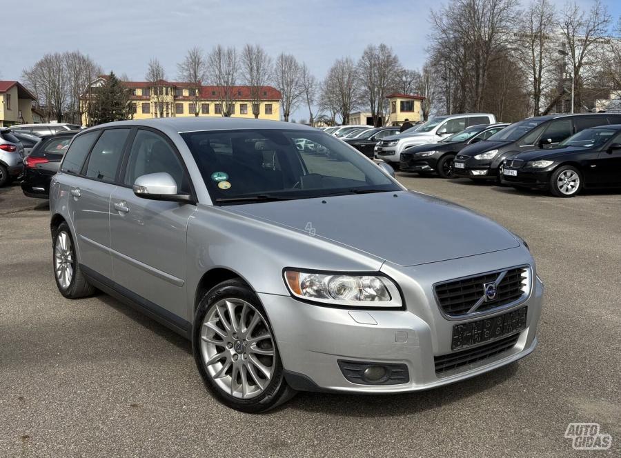 Volvo V50 2010 in Taurage, with an engine capacity of 2.00 L and mileage of 252 thousand km for 2950 €, photo 1 on AUTOMOTO.COM.LV