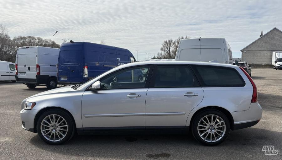 Volvo V50 2010 in Taurage, with an engine capacity of 2.00 L and mileage of 252 thousand km for 2950 €, photo 11 on AUTOMOTO.COM.LV