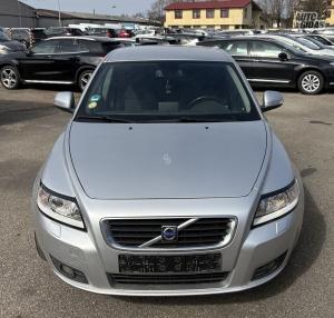 Volvo V50 2010 in Taurage, with an engine capacity of 2.00 L and mileage of 252 thousand km for 2950 €, photo 13 on AUTOMOTO.COM.LV