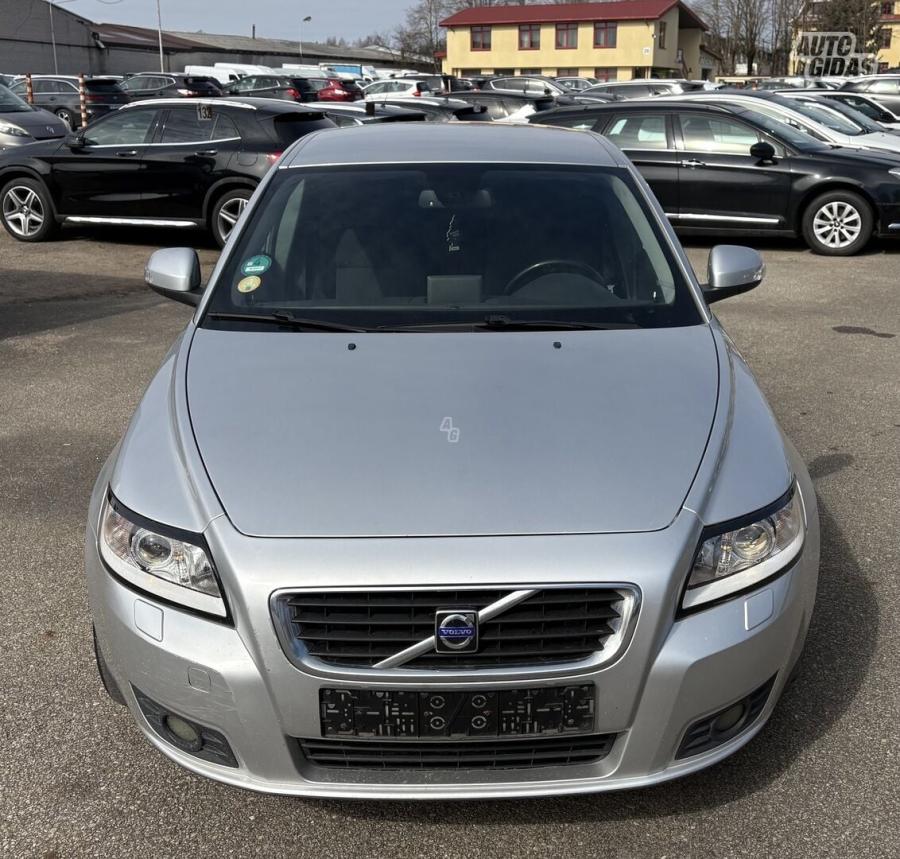 Volvo V50 2010 in Taurage, with an engine capacity of 2.00 L and mileage of 252 thousand km for 2950 €, photo 13 on AUTOMOTO.COM.LV