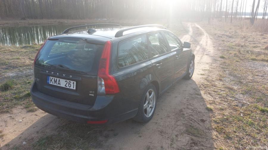 Volvo V50 2010 Viļņa, ar dzinēja tilpumu 1.60 L un nobraukumu 312 tūkst. km par 2390 €, foto 4 vietnē AUTOMOTO.COM.LV
