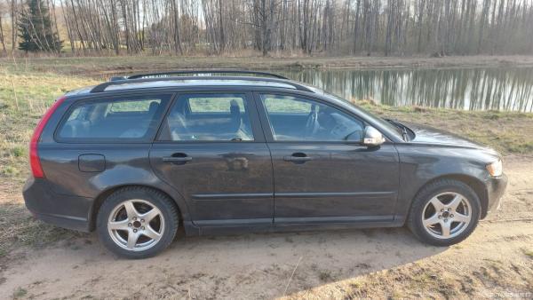 Volvo V50 2010 Viļņa, ar dzinēja tilpumu 1.60 L un nobraukumu 312 tūkst. km par 2390 €, foto 5 vietnē AUTOMOTO.COM.LV