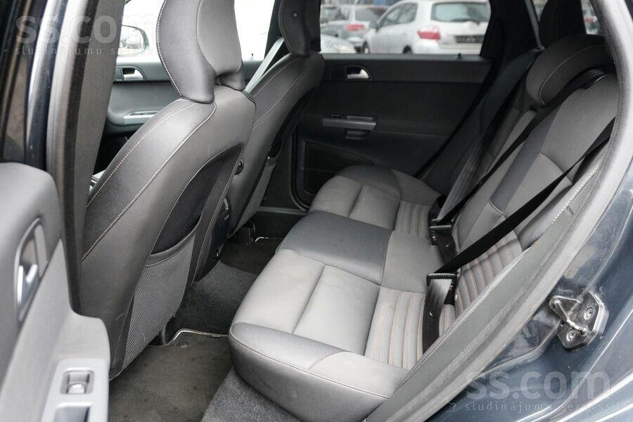 Volvo V50 2010 Rīga, ar dzinēja tilpumu 1.60 L un nobraukumu 310 tūkst. km par 3890 €, foto 14 vietnē AUTOMOTO.COM.LV