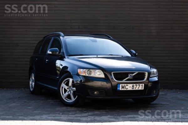 Volvo V50 2010 in Riga, with an engine capacity of 1.60 L and mileage of 367 thousand km for 3590 €, photo 2 on AUTOMOTO.COM.LV