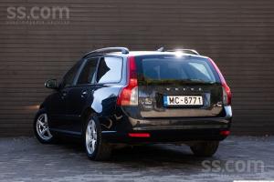 Volvo V50 2010 Rīga, ar dzinēja tilpumu 1.60 L un nobraukumu 367 tūkst. km par 3590 €, foto 5 vietnē AUTOMOTO.COM.LV
