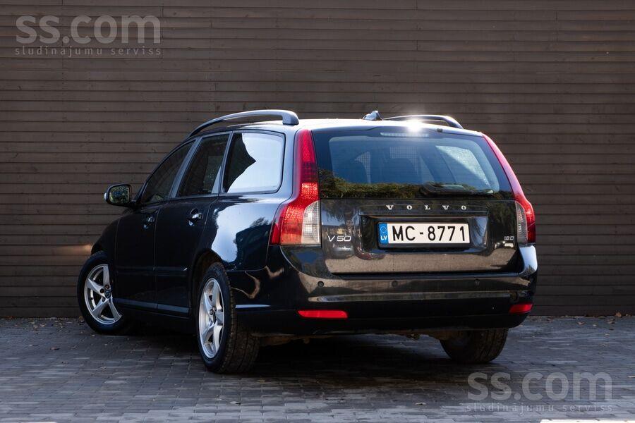 Volvo V50 2010 Rīga, ar dzinēja tilpumu 1.60 L un nobraukumu 367 tūkst. km par 3590 €, foto 5 vietnē AUTOMOTO.COM.LV