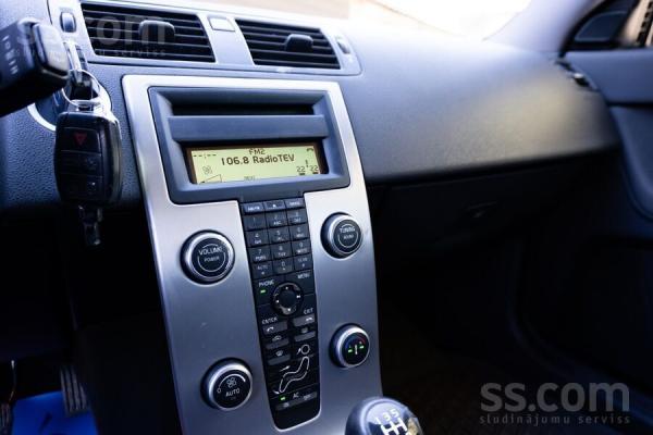 Volvo V50 2010 in Riga, with an engine capacity of 1.60 L and mileage of 367 thousand km for 3590 €, photo 6 on AUTOMOTO.COM.LV