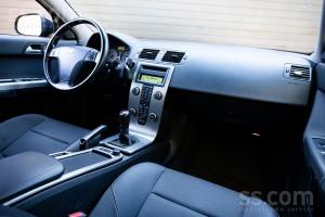 Volvo V50 2010 Rīga, ar dzinēja tilpumu 1.60 L un nobraukumu 367 tūkst. km par 3590 €, foto 12 vietnē AUTOMOTO.COM.LV