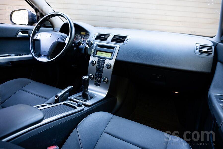 Volvo V50 2010 Rīga, ar dzinēja tilpumu 1.60 L un nobraukumu 367 tūkst. km par 3590 €, foto 12 vietnē AUTOMOTO.COM.LV