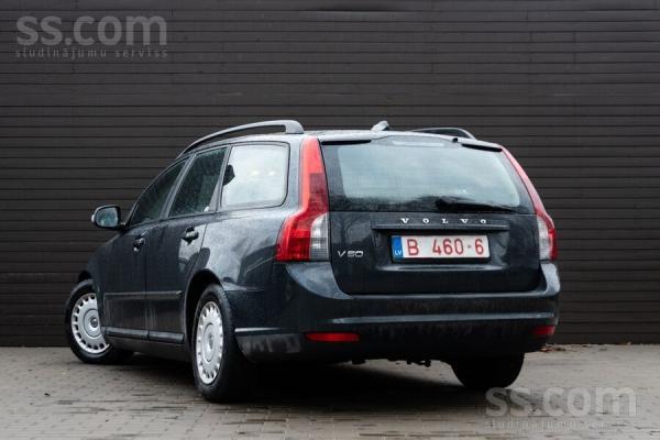 Вольво В50 2010 в Рига, объемом двигателя 1.60 л и пробегом 278 тыс. км за 4490 €, фото 4 на AUTOMOTO.COM.LV