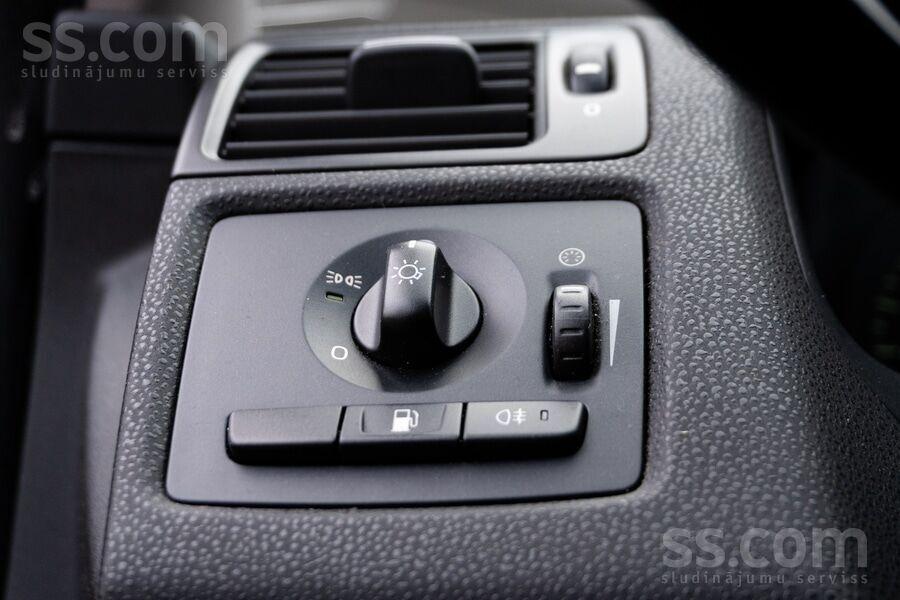 Volvo V50 2010 Rīga, ar dzinēja tilpumu 1.60 L un nobraukumu 278 tūkst. km par 4490 €, foto 9 vietnē AUTOMOTO.COM.LV